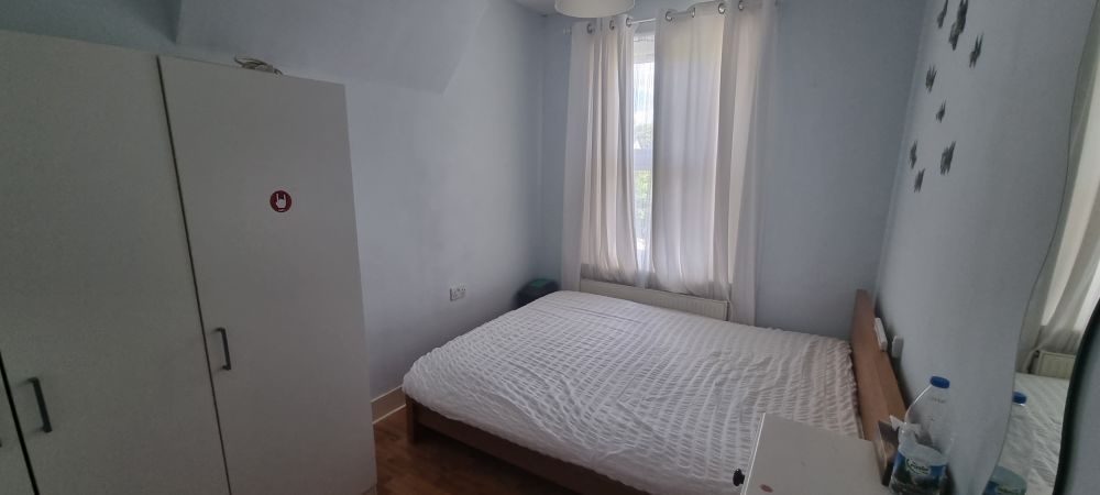 Chirie Camera Medie in zona Tottenham Hale, Londra • Anunturi UK